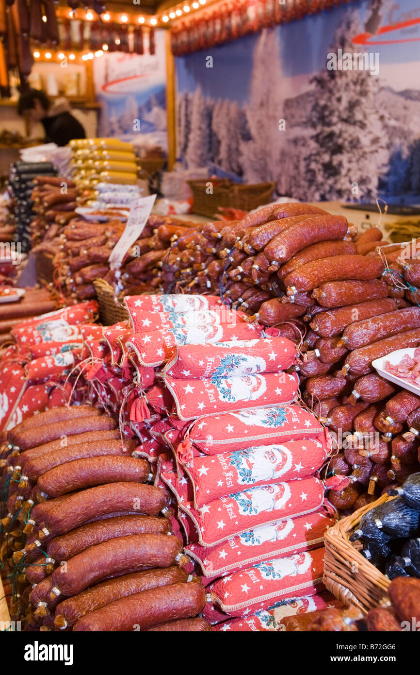 Christmas market sausage -Fotos und -Bildmaterial in hoher Auflösung ...