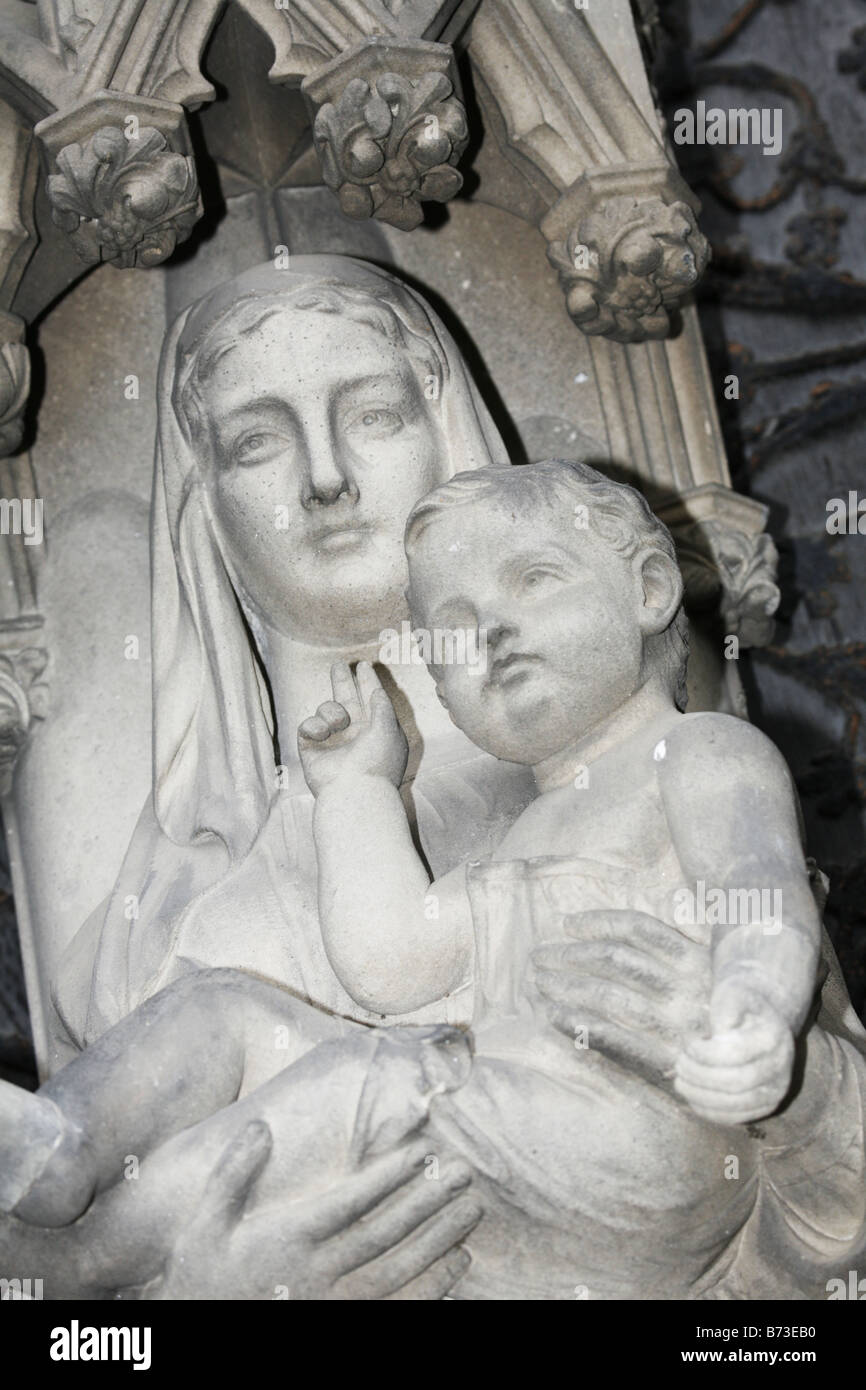 Kind jesus statue -Fotos und -Bildmaterial in hoher Auflösung – Alamy