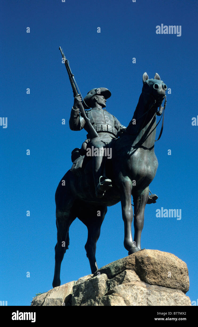 Monument namibia statue windhoek -Fotos und -Bildmaterial in hoher ...