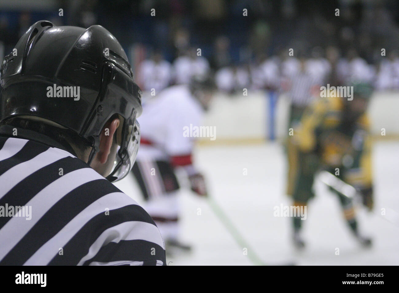 Schwarzer schiedsrichter -Fotos und -Bildmaterial in hoher Auflösung ...