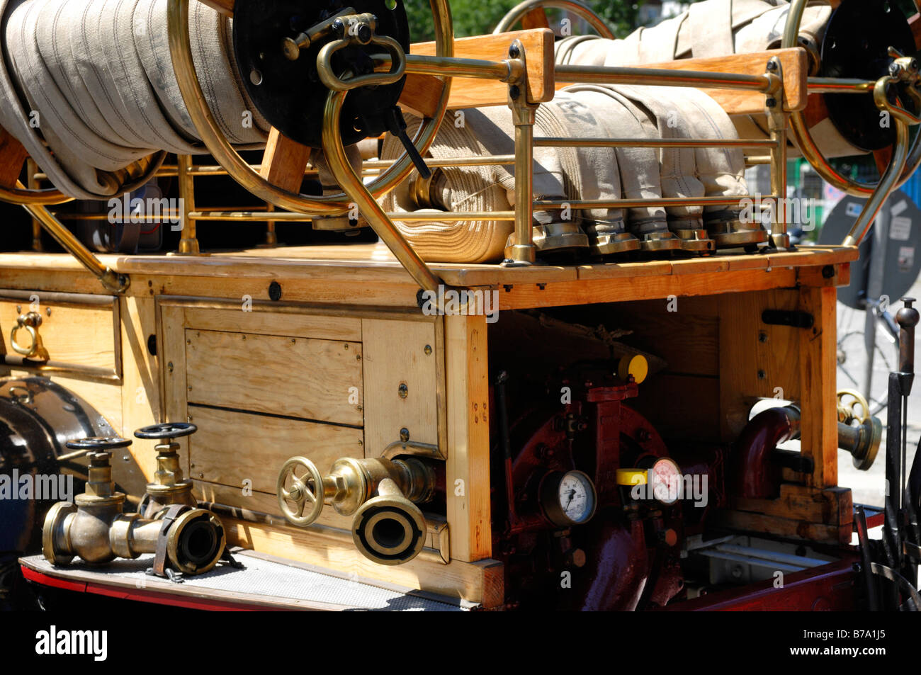 Altes feuerwehrauto -Fotos und -Bildmaterial in hoher Auflösung – Alamy