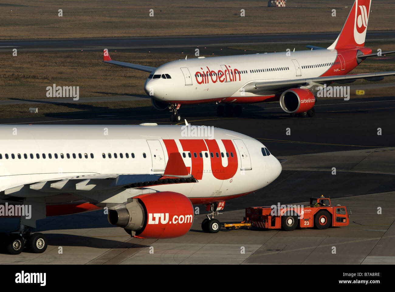 Ltu aircraft -Fotos und -Bildmaterial in hoher Auflösung – Alamy