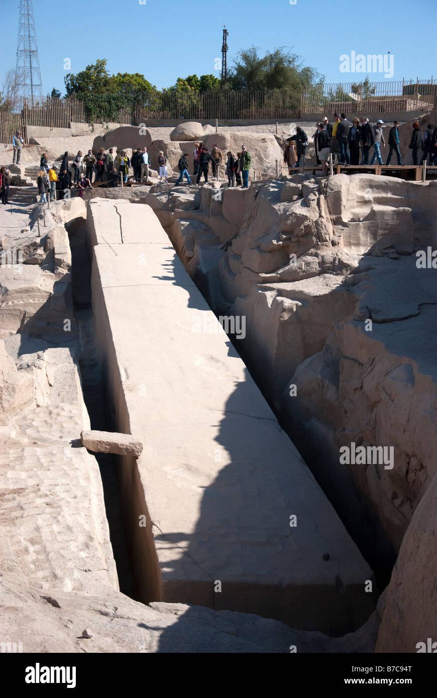 Unvollendeter obelisk assuan -Fotos und -Bildmaterial in hoher ...