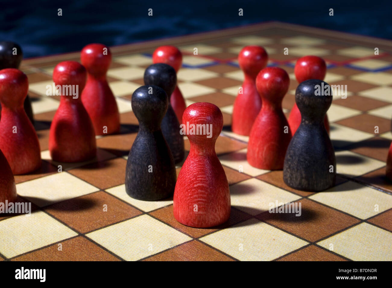 Board game halma -Fotos und -Bildmaterial in hoher Auflösung – Alamy