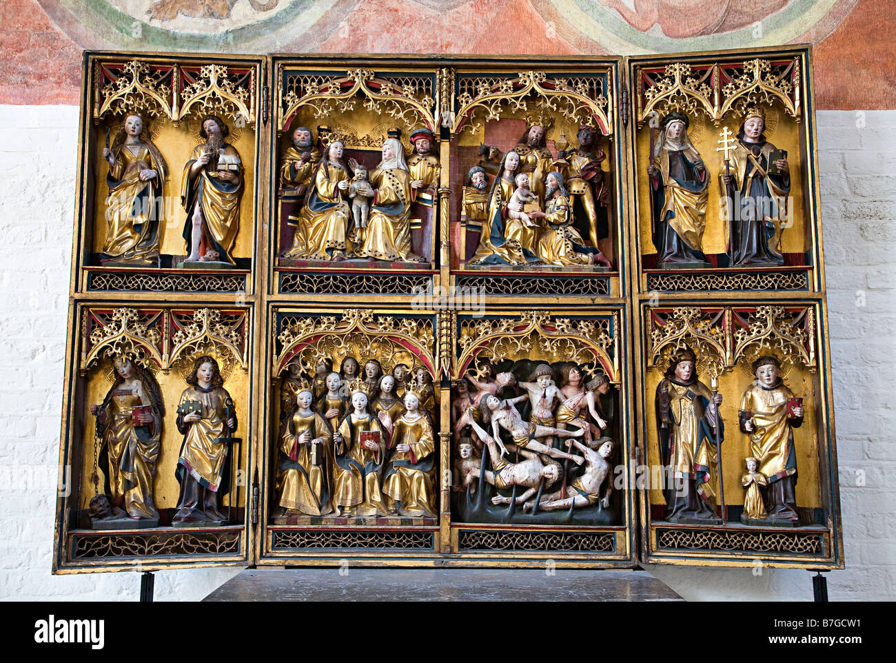 Carved altarpiece -Fotos und -Bildmaterial in hoher Auflösung – Alamy