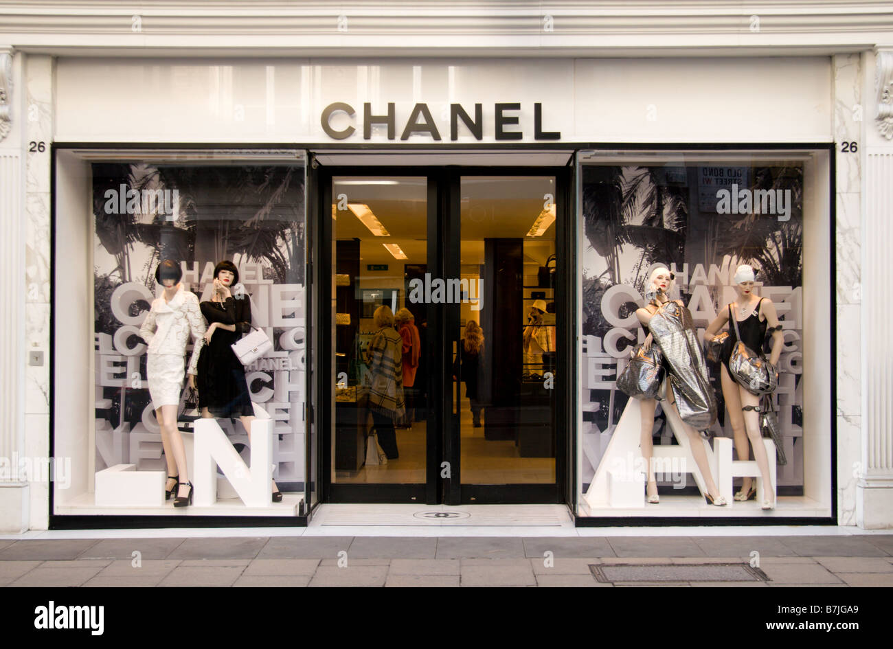 Chanel shop london -Fotos und -Bildmaterial in hoher Auflösung – Alamy