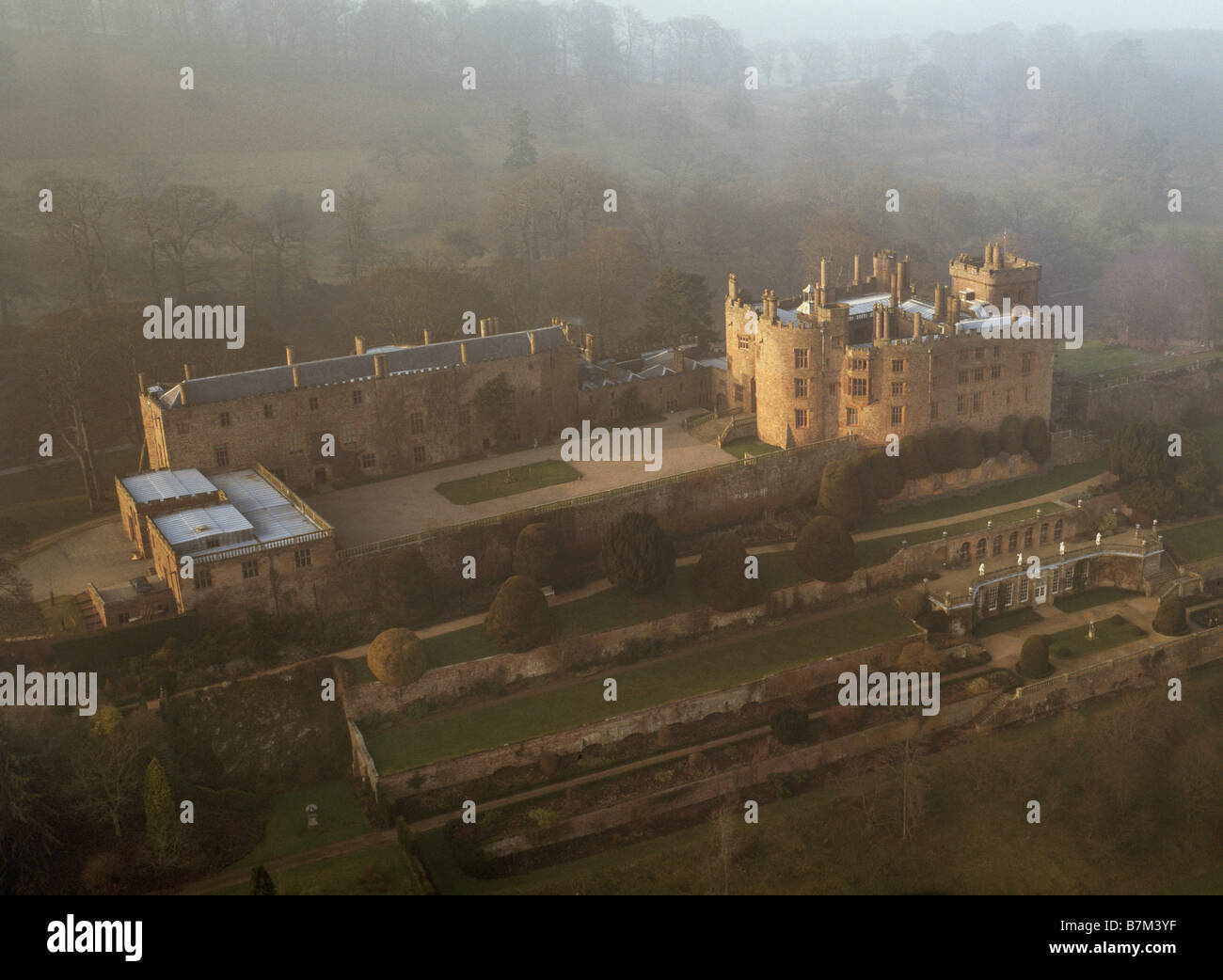 Powis castle national trust -Fotos und -Bildmaterial in hoher Auflösung ...