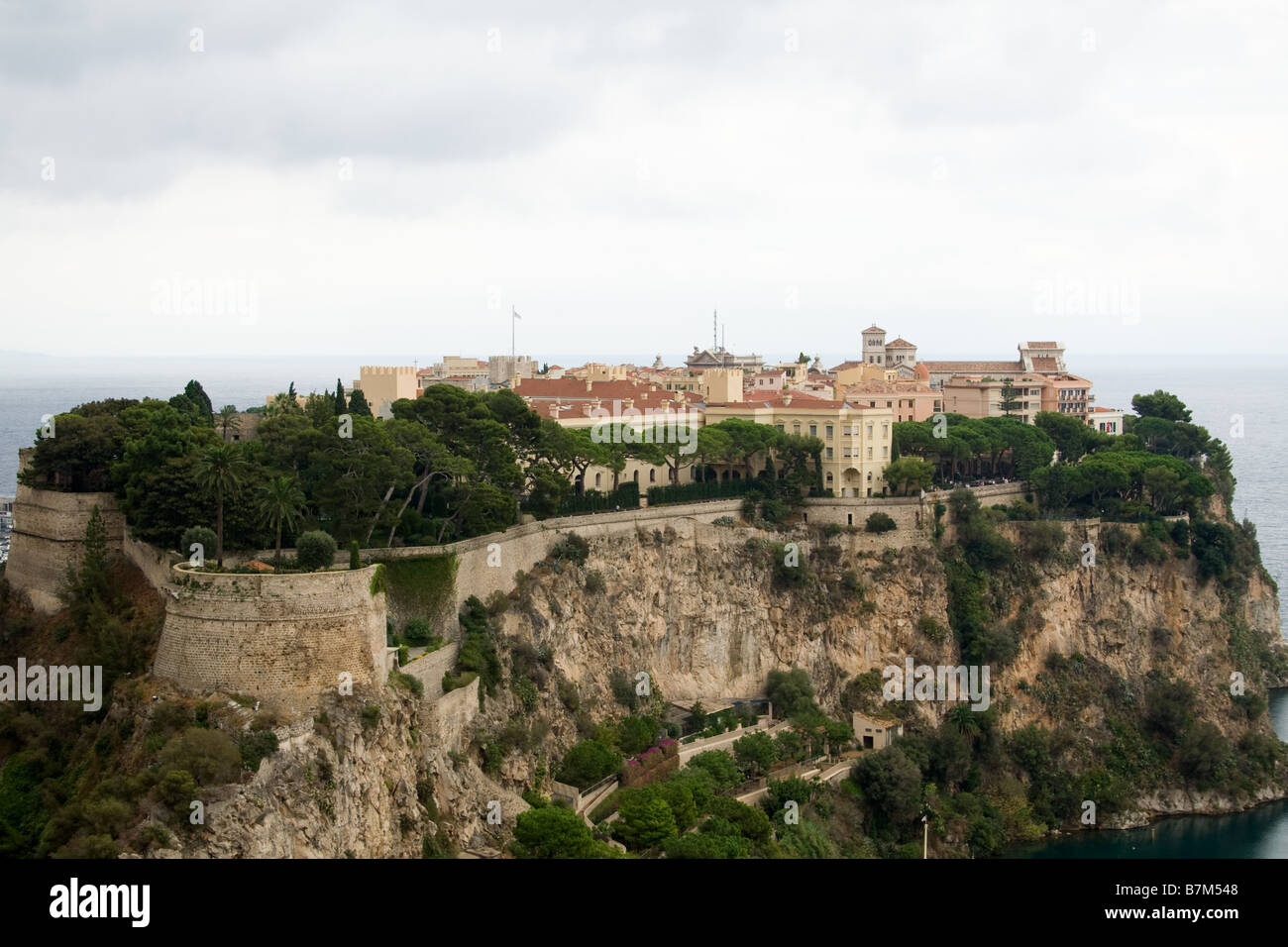 Castle monaco monte carlo harbour -Fotos und -Bildmaterial in hoher ...