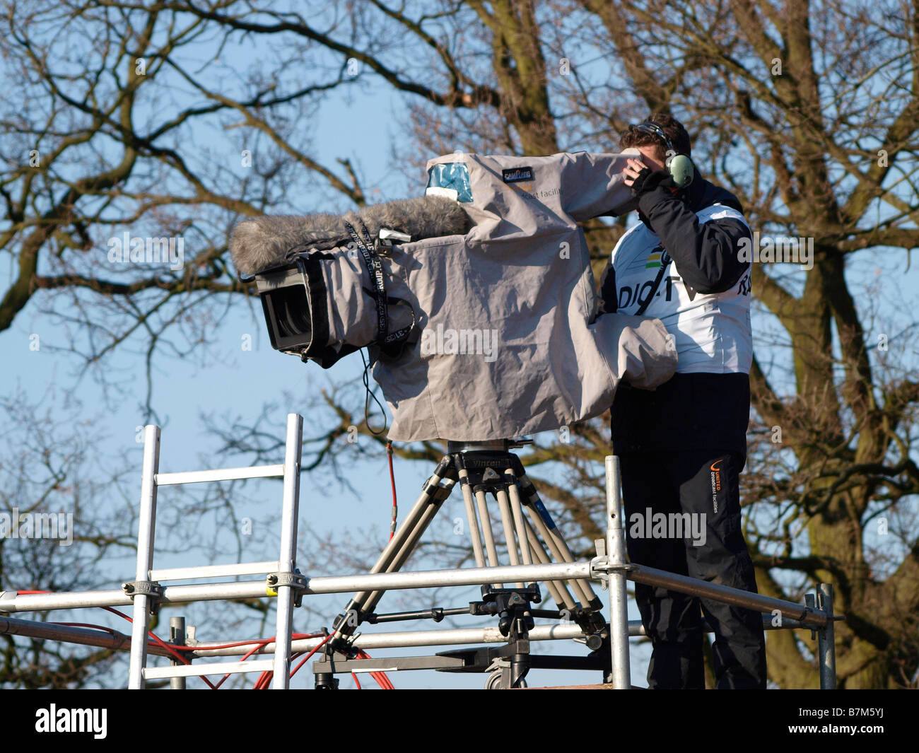 Television cameraman sports event -Fotos und -Bildmaterial in hoher ...