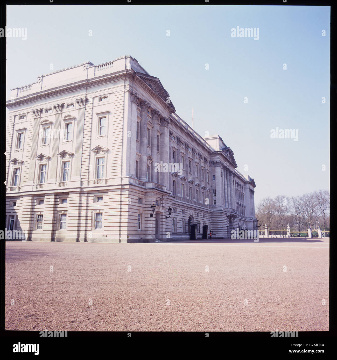 Buckingham palace london großbritannien -Fotos und -Bildmaterial in ...