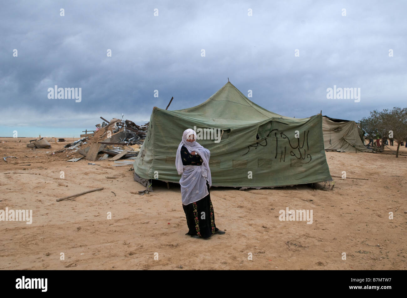 Israel negev desert bedouin woman -Fotos und -Bildmaterial in hoher ...