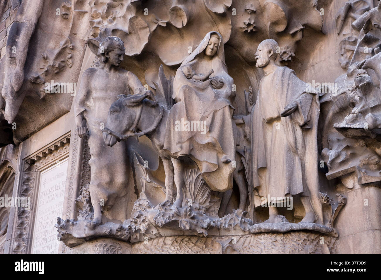 Statue am Antoni Gaudis Sagrada Familia Stockfotografie - Alamy