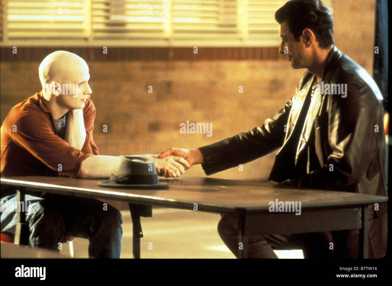 Powder 1995 jeff goldblum -Fotos und -Bildmaterial in hoher Auflösung ...