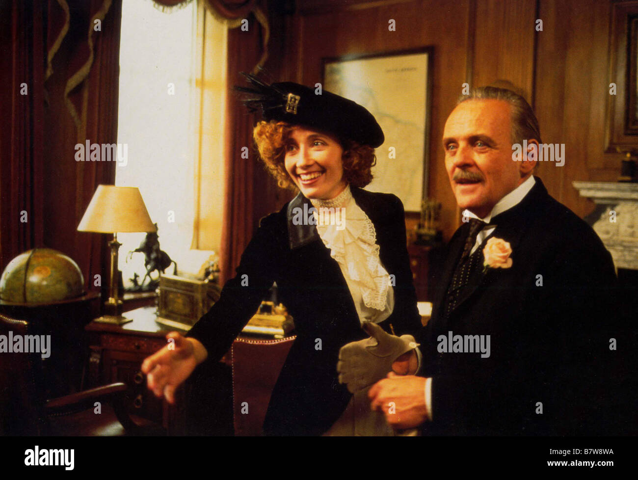 Howards End Jahr: 1992 UK Emma Thompson, Anthony Hopkins Regie: James ...