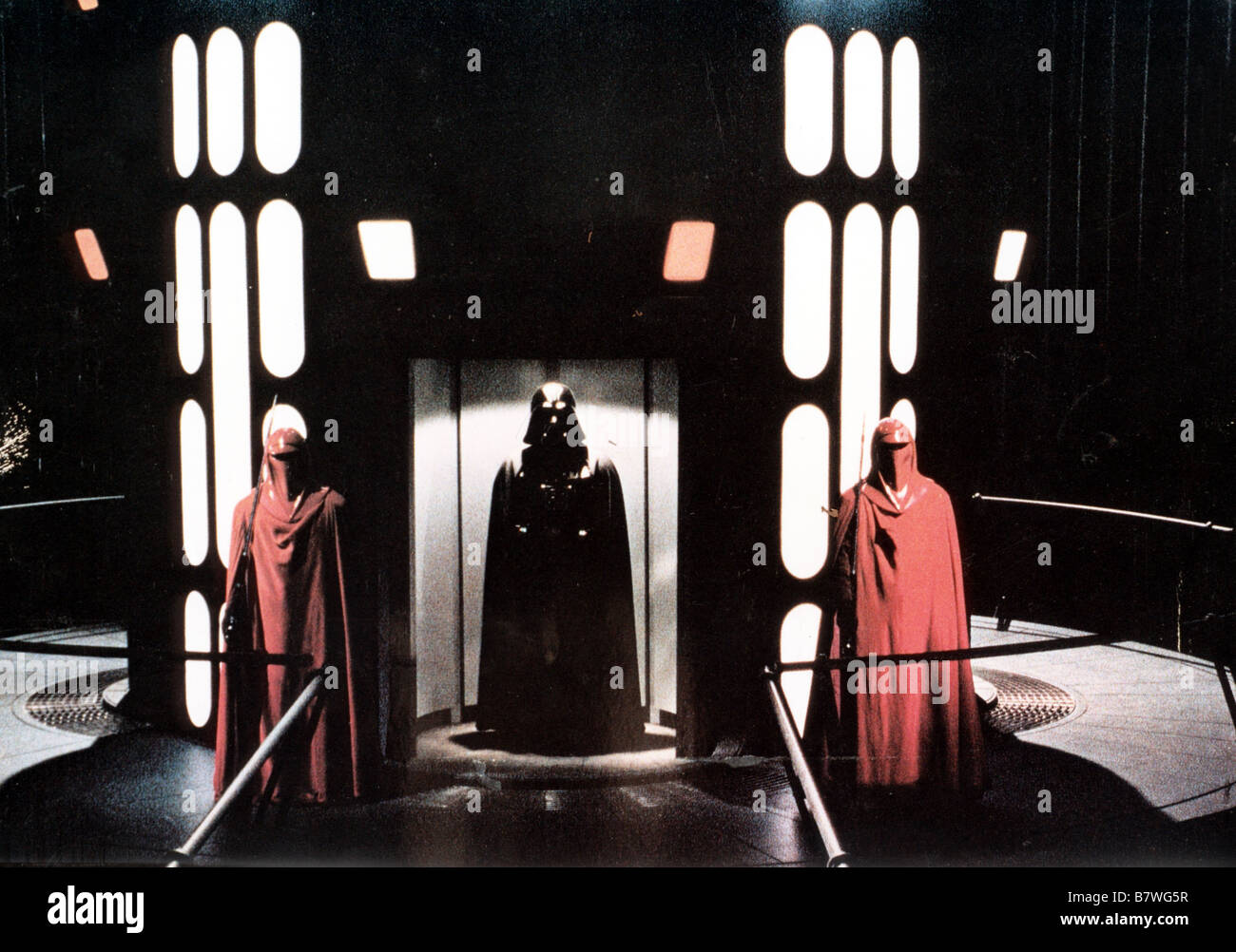 David prowse darth vader -Fotos und -Bildmaterial in hoher Auflösung ...