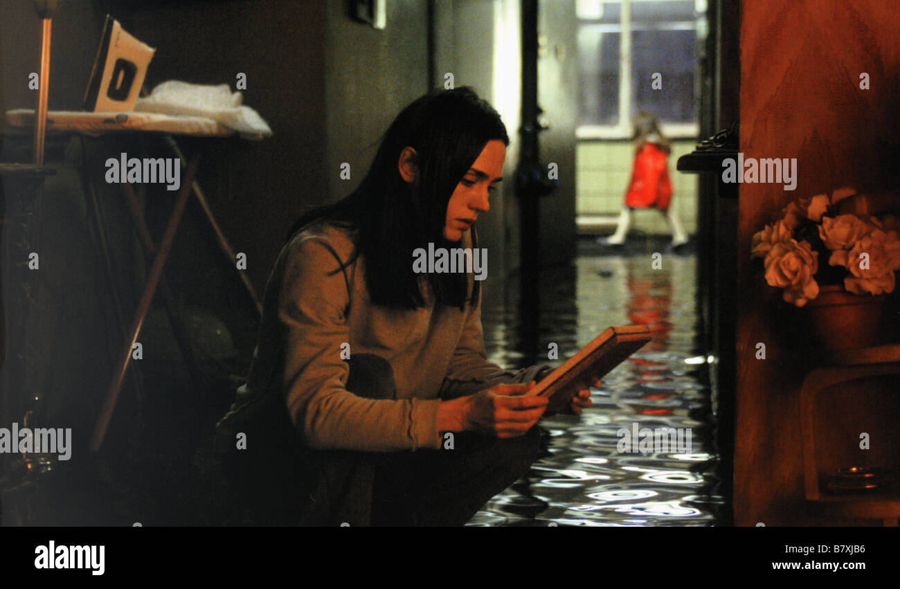 Dunkles wasser 2005 jennifer connelly -Fotos und -Bildmaterial in hoher ...