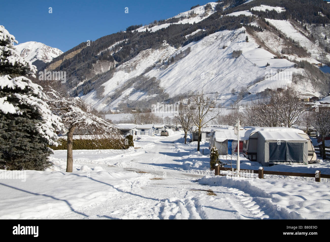 Wert Österreich EU Januar Blick auf einen verschneiten Campingpark im ...