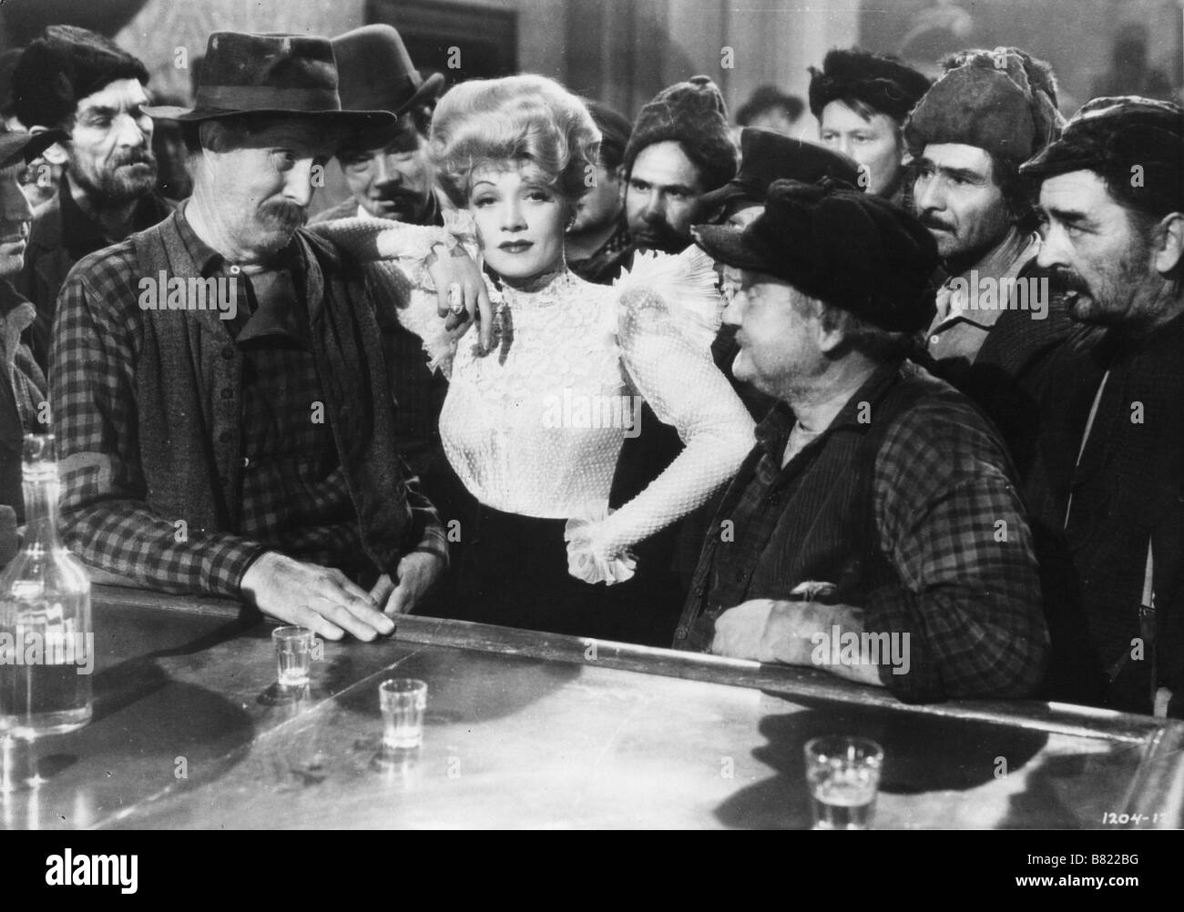 Die Spoiler Jahr: 1942 USA Regie: Ray Enright Marlene Dietrich, Russell ...