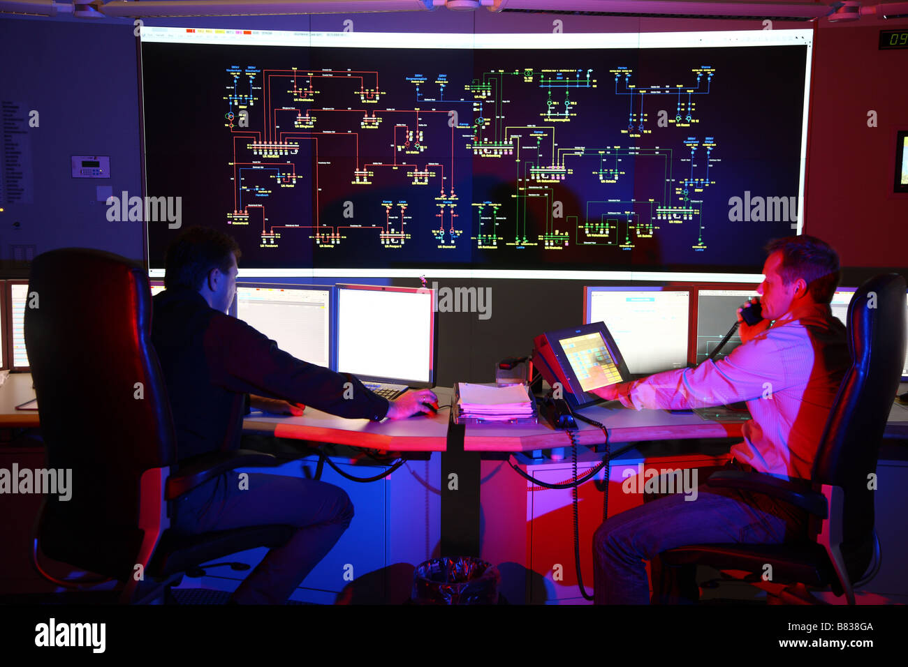 Power Grid Control Room Stockfotos und -bilder Kaufen - Seite 2 - Alamy