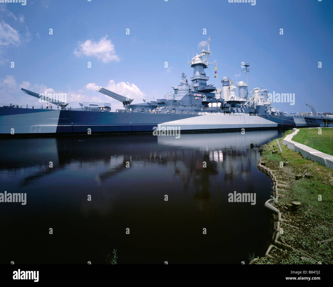 Naval battleship -Fotos und -Bildmaterial in hoher Auflösung – Alamy