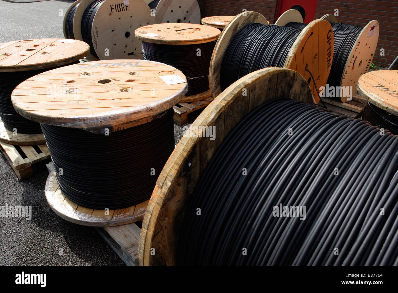 Optical fibre cable -Fotos und -Bildmaterial in hoher Auflösung – Alamy