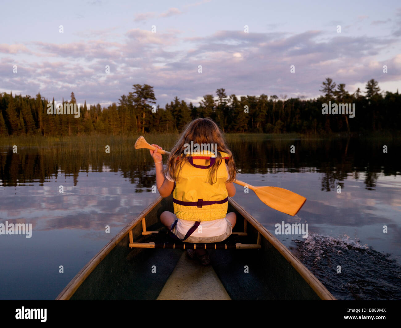 Paddelboot Canoe Stockfotos und -bilder Kaufen - Alamy