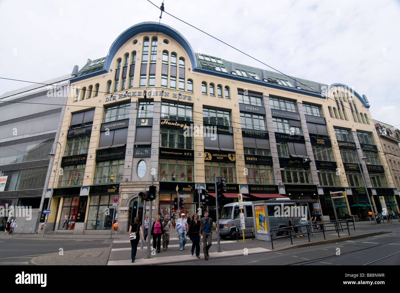 Berliner hackescher markt -Fotos und -Bildmaterial in hoher Auflösung ...