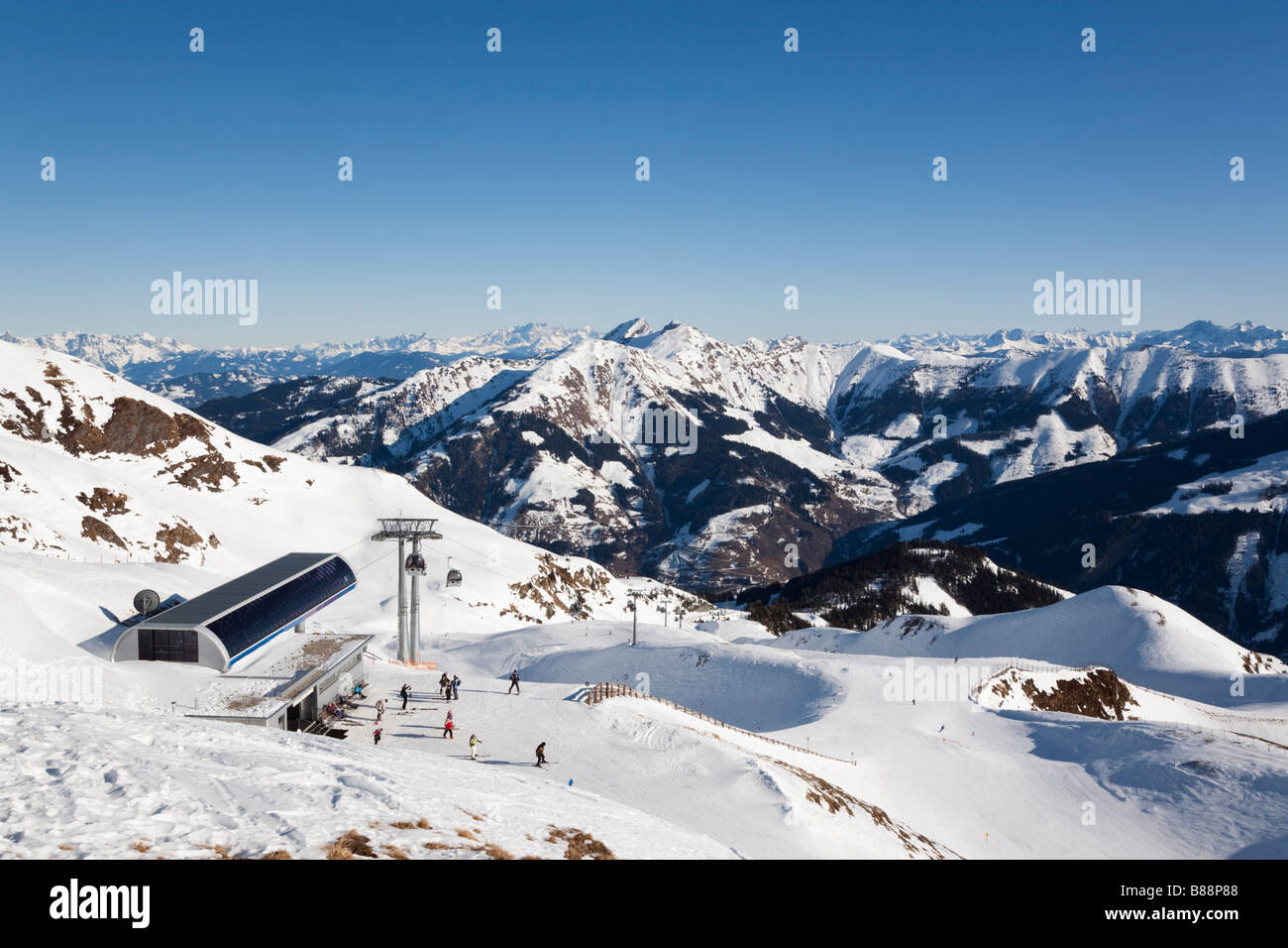 Berge winter alpen -Fotos und -Bildmaterial in hoher Auflösung – Alamy