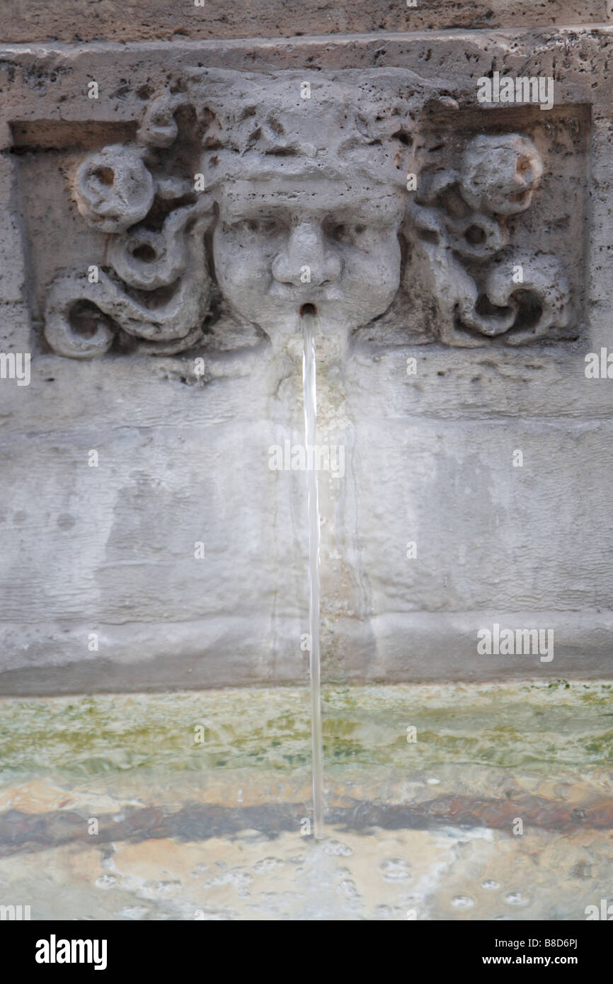 Rom trinken -Fotos und -Bildmaterial in hoher Auflösung – Alamy