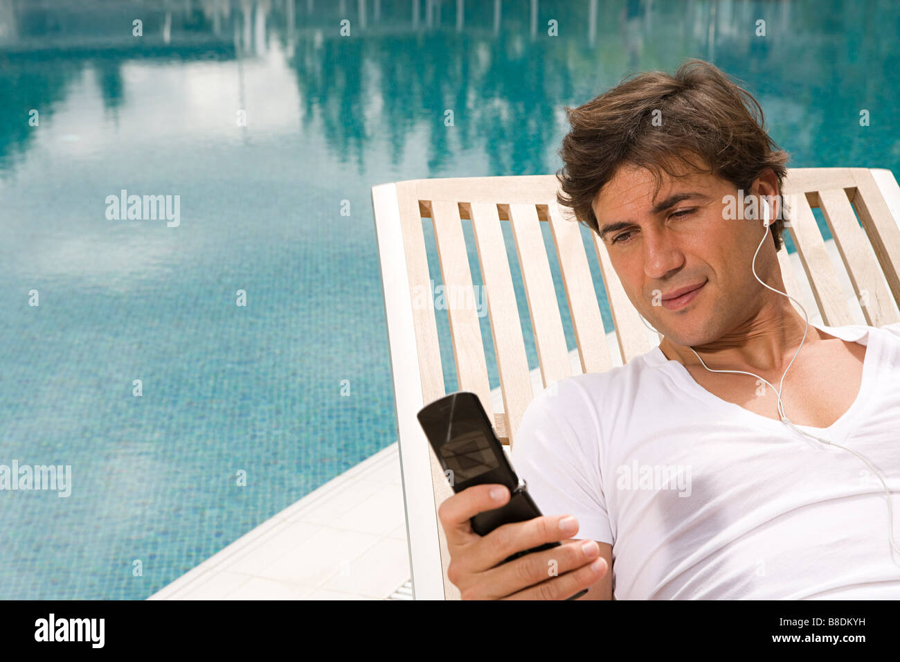 Die musik auf deinem handy -Fotos und -Bildmaterial in hoher Auflösung ...