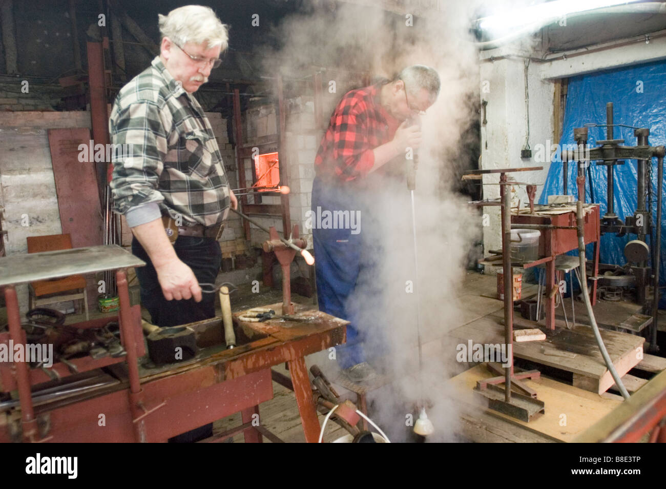Glassworks factory in szklarska poreba -Fotos und -Bildmaterial in ...