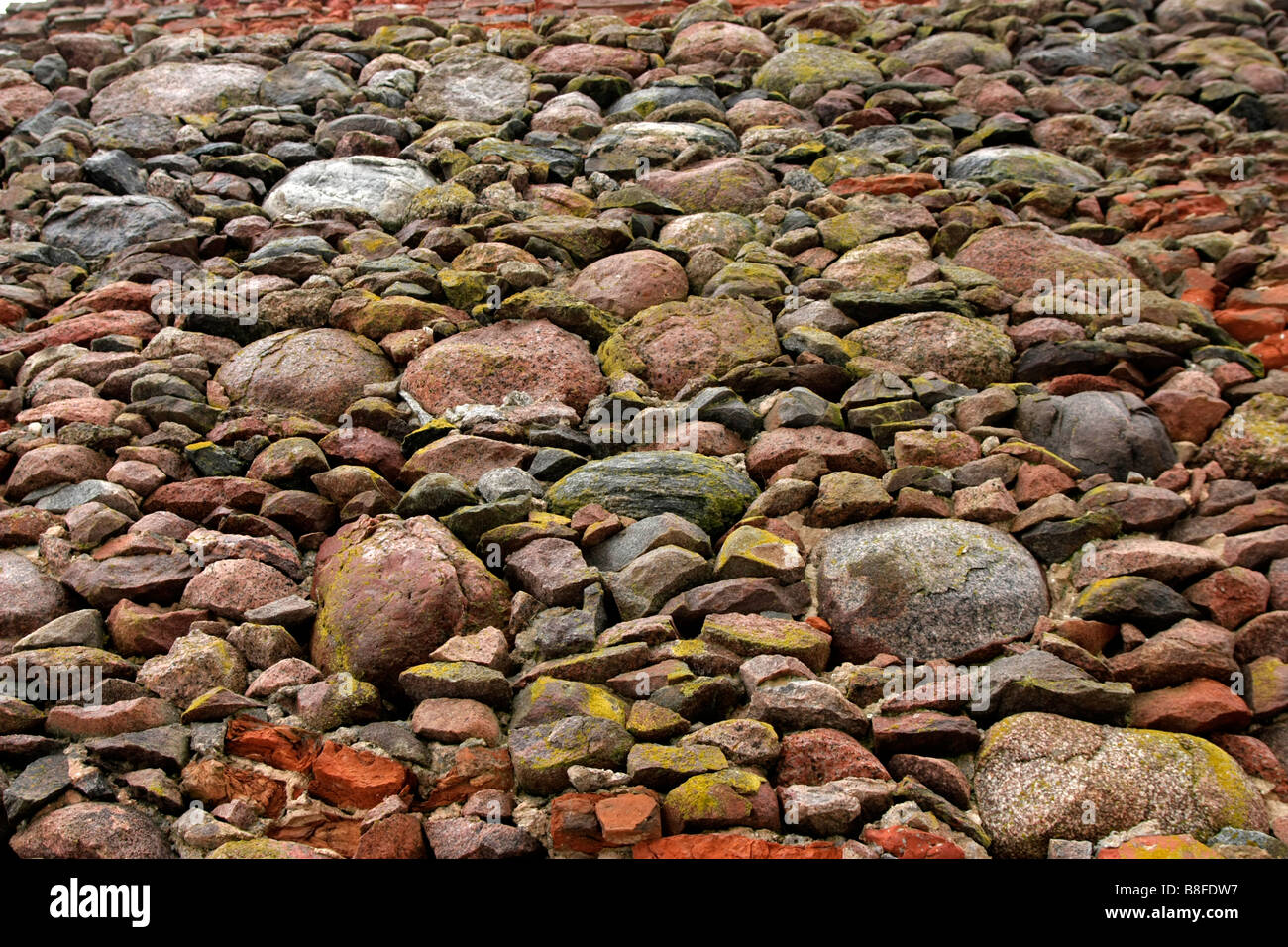 Felsige felswand -Fotos und -Bildmaterial in hoher Auflösung – Alamy