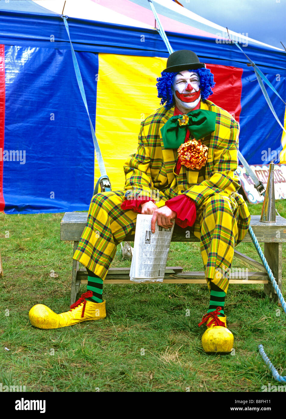 Zirkus whiteface clown -Fotos und -Bildmaterial in hoher Auflösung – Alamy