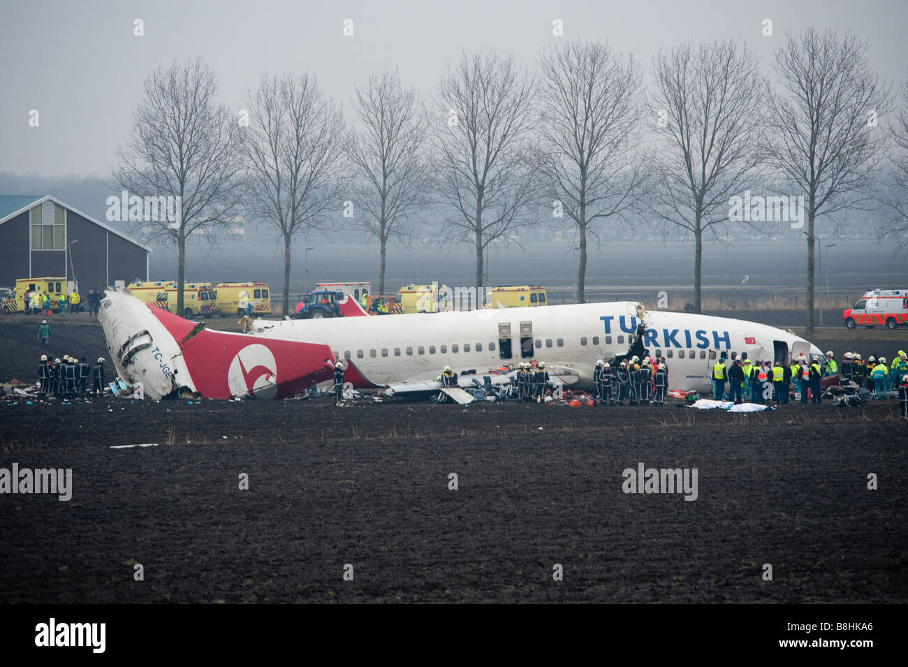 Schiphol Flughafen Flugzeugabsturz Flugzeug von Turkish Airlines am ...