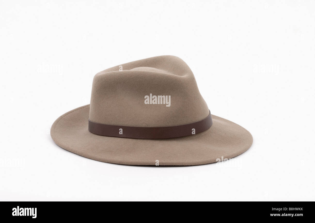 Mens hut Ausgeschnittene Stockfotos und -bilder - Alamy