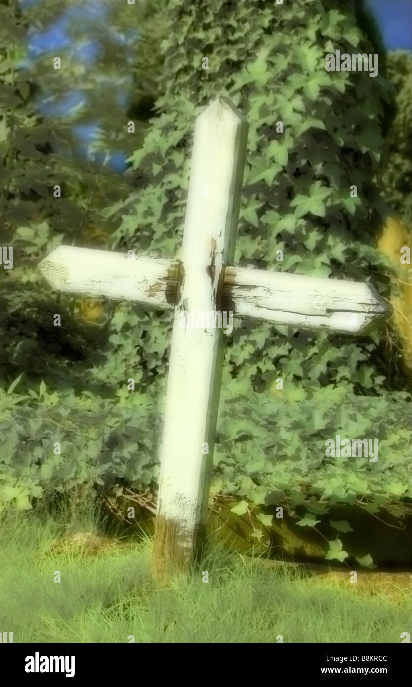 Einfaches holzkreuz -Fotos und -Bildmaterial in hoher Auflösung – Alamy