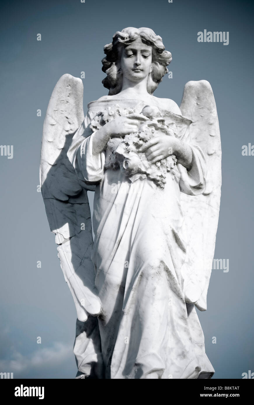 Trauernde figur -Fotos und -Bildmaterial in hoher Auflösung – Alamy