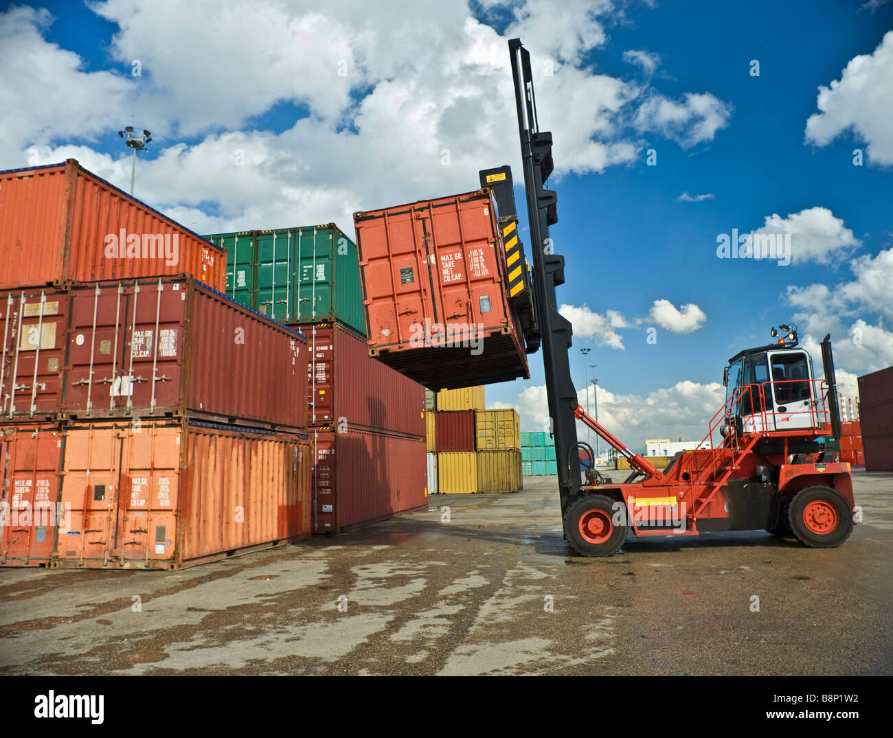 Block container hafen industrie warenhandel -Fotos und -Bildmaterial in ...