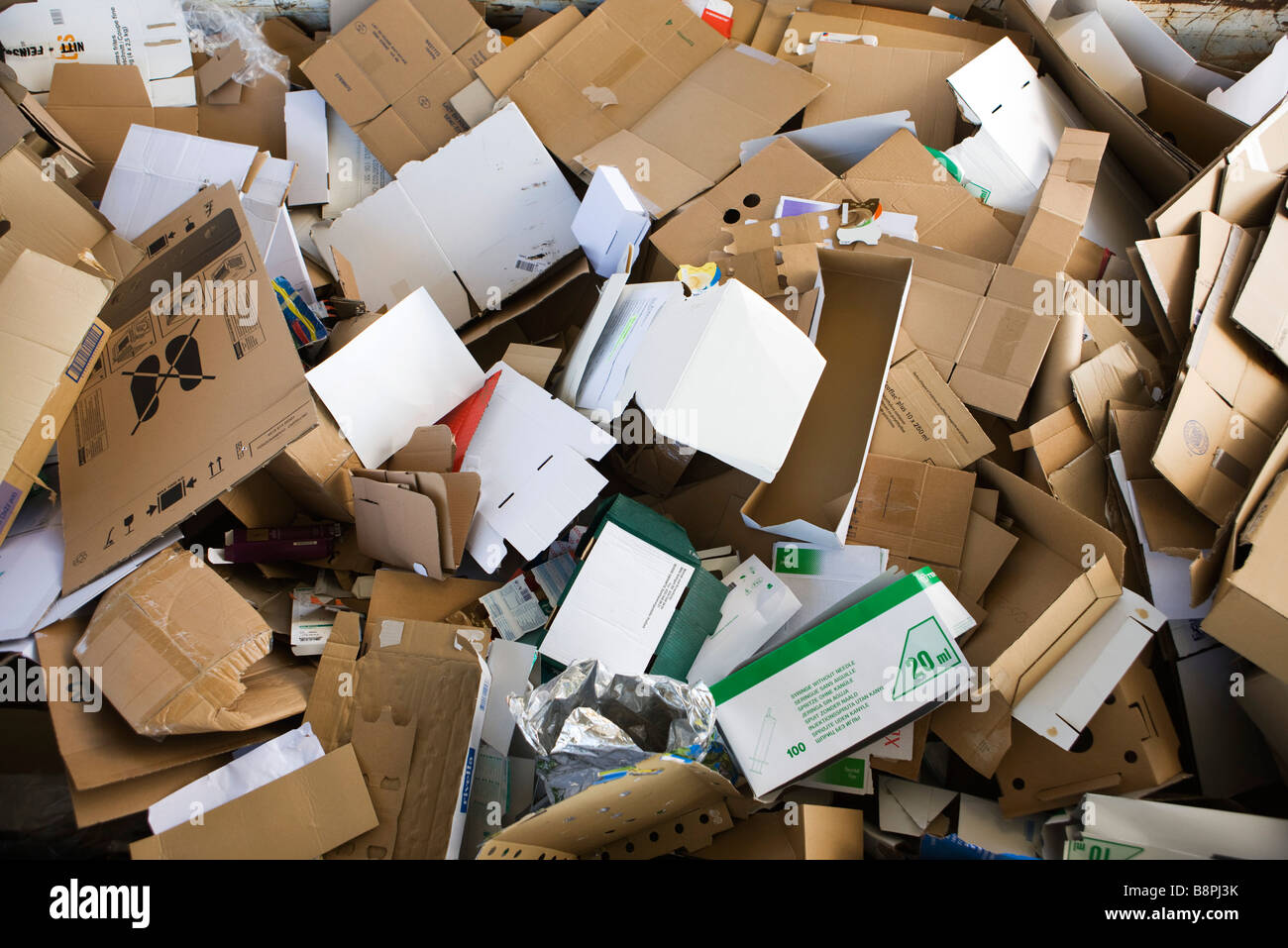 Cardboard carton -Fotos und -Bildmaterial in hoher Auflösung – Alamy