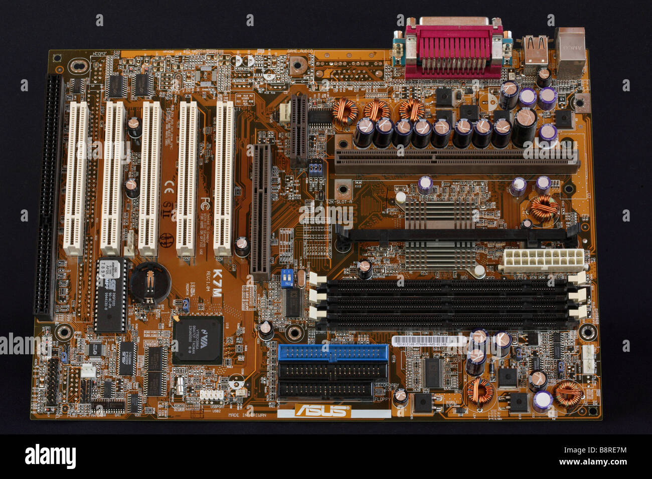 Pci slot hintergrund -Fotos und -Bildmaterial in hoher Auflösung – Alamy