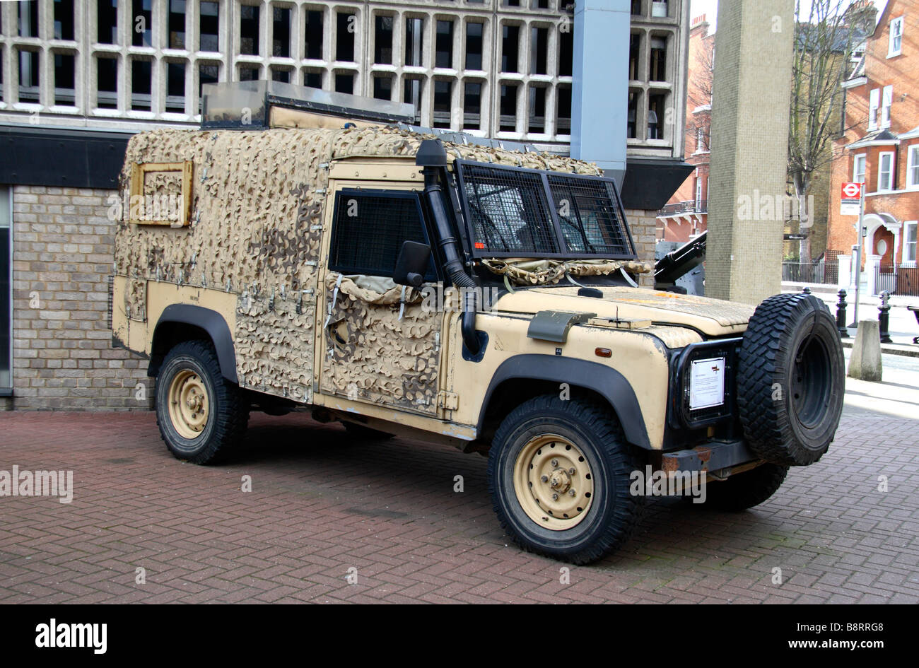 British army landrover -Fotos und -Bildmaterial in hoher Auflösung – Alamy