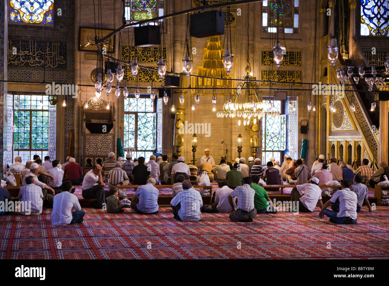 Inside the sultan ahmed mosque -Fotos und -Bildmaterial in hoher ...