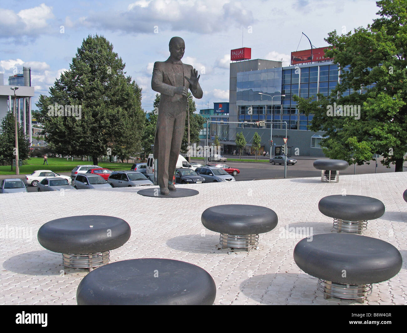 Tartu estonia monument -Fotos und -Bildmaterial in hoher Auflösung – Alamy