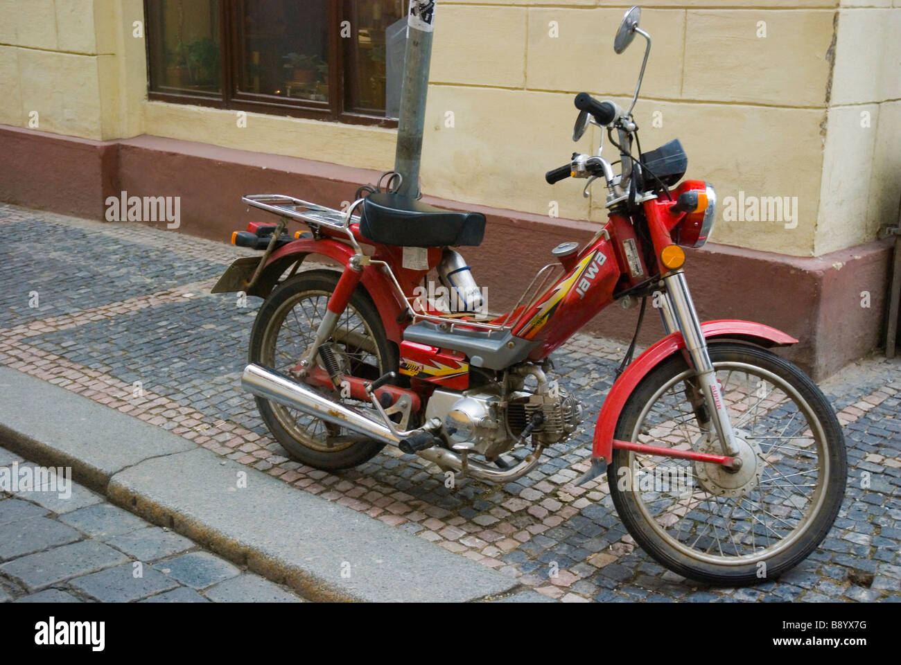 Jawa motorcycle -Fotos und -Bildmaterial in hoher Auflösung – Alamy