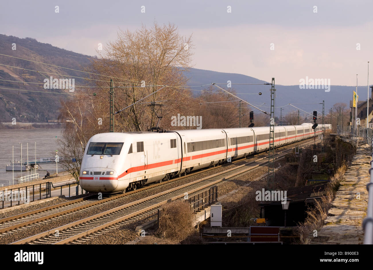 Deutsche bahn db ice train -Fotos und -Bildmaterial in hoher Auflösung ...