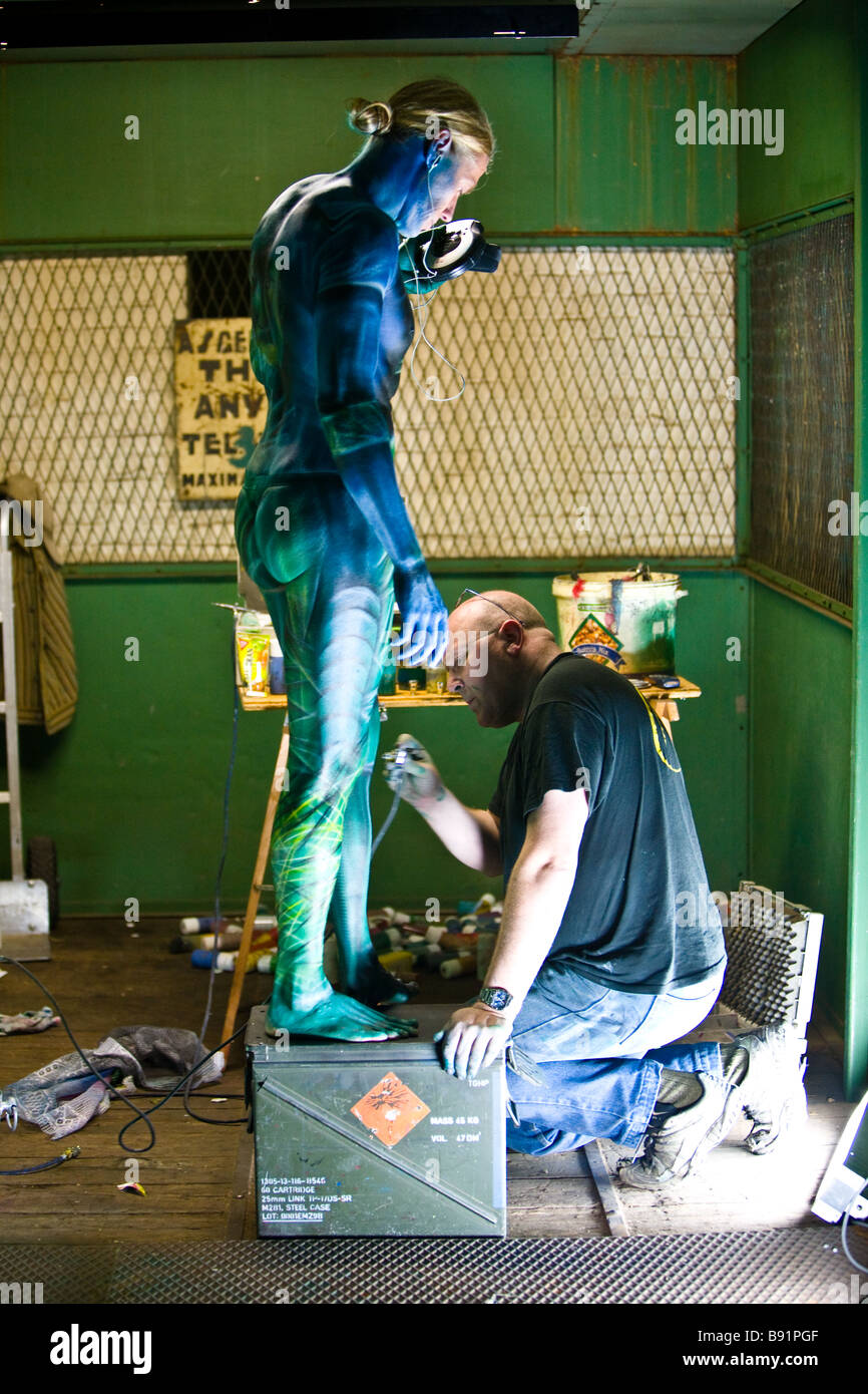 Bodypainting eine alien-Krieger Stockfotografie - Alamy