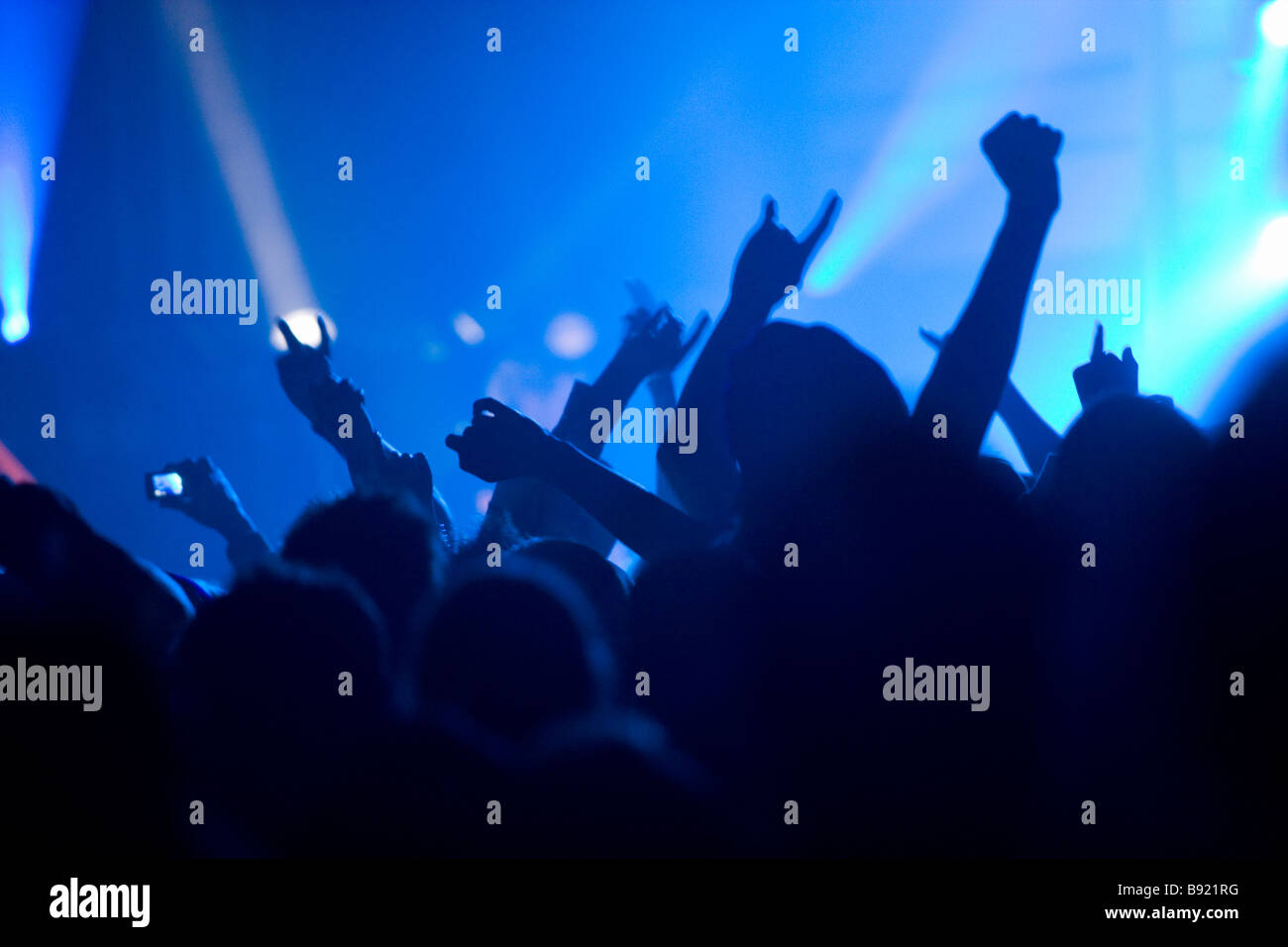 Publikum in ein Konzert Stockfotografie - Alamy