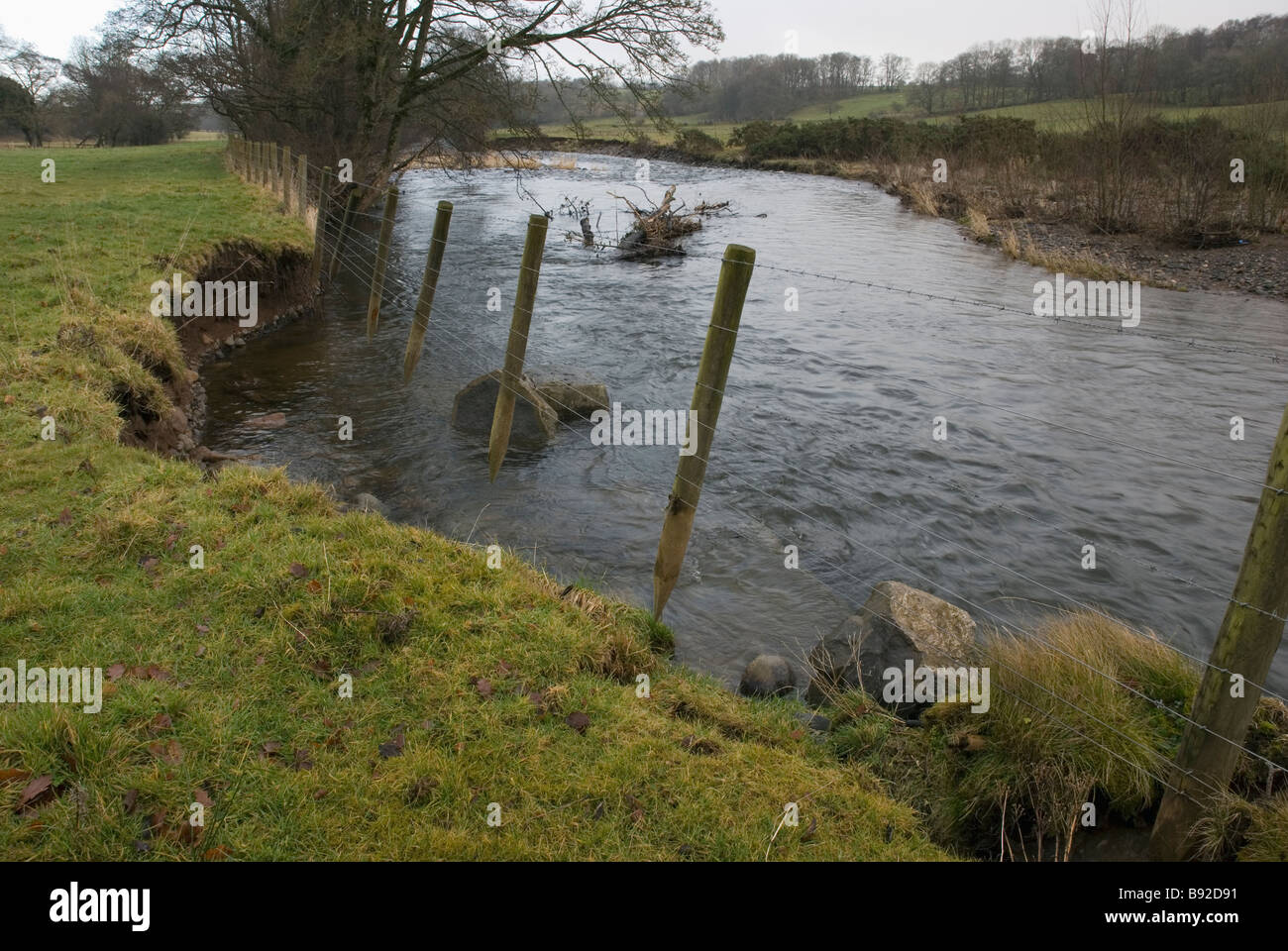 River bank erosion -Fotos und -Bildmaterial in hoher Auflösung – Alamy