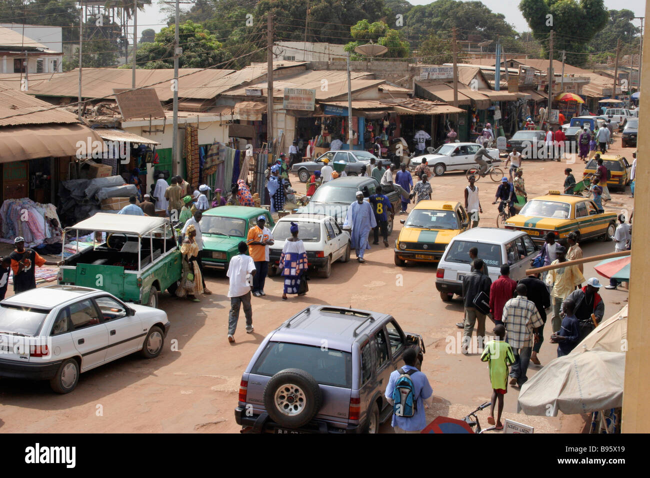 Serekunda market gambia -Fotos und -Bildmaterial in hoher Auflösung – Alamy