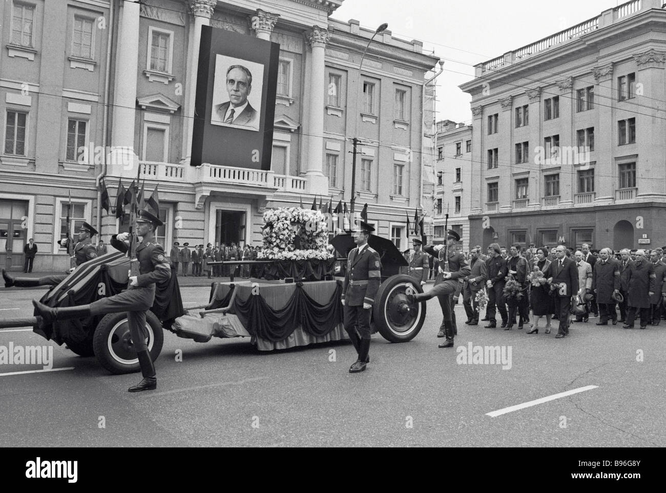 Die Beerdigung von Arvid Pelshe Mitglied der KPdSU s Politbüro ...